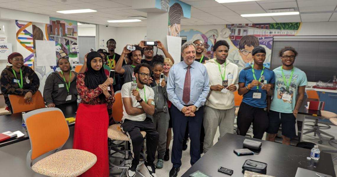 Lemelson-MIT Recognizes NJIT Overseer for Being a Pioneer in Picture and Video Messaging